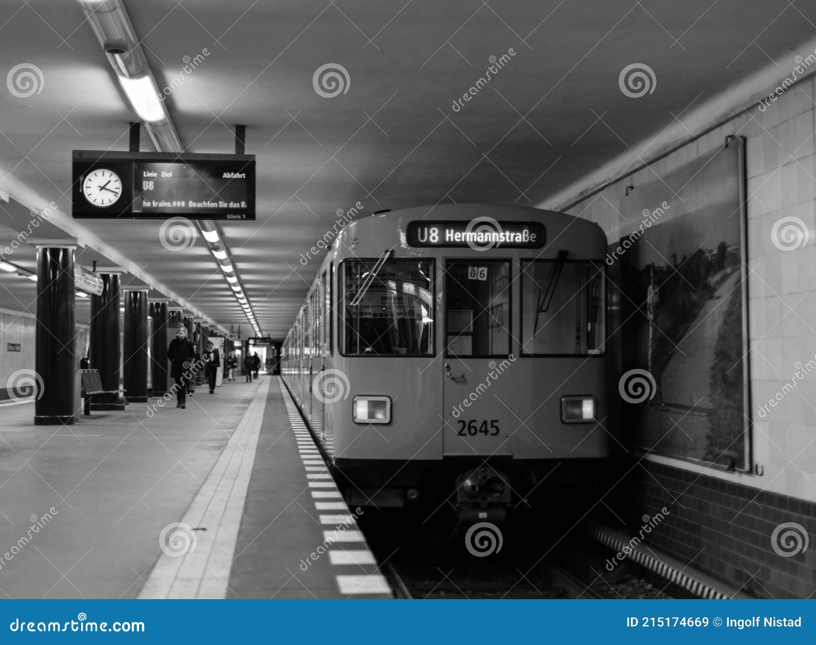 Metro (U-bahn) Train in Berlin Editorial Stock Image - Image of street ...