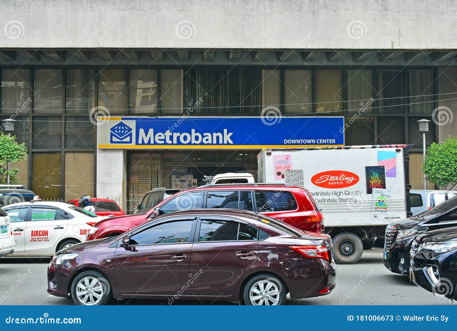 Metrobank Facade in Manila, Philippines Editorial Stock Photo - Image ...