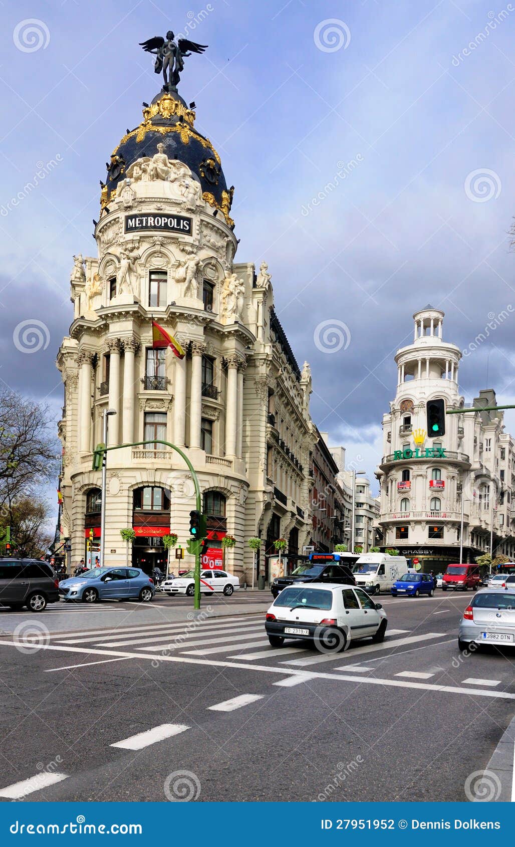 Metropolis editorial photography. Image of statue, tourist - 27951952