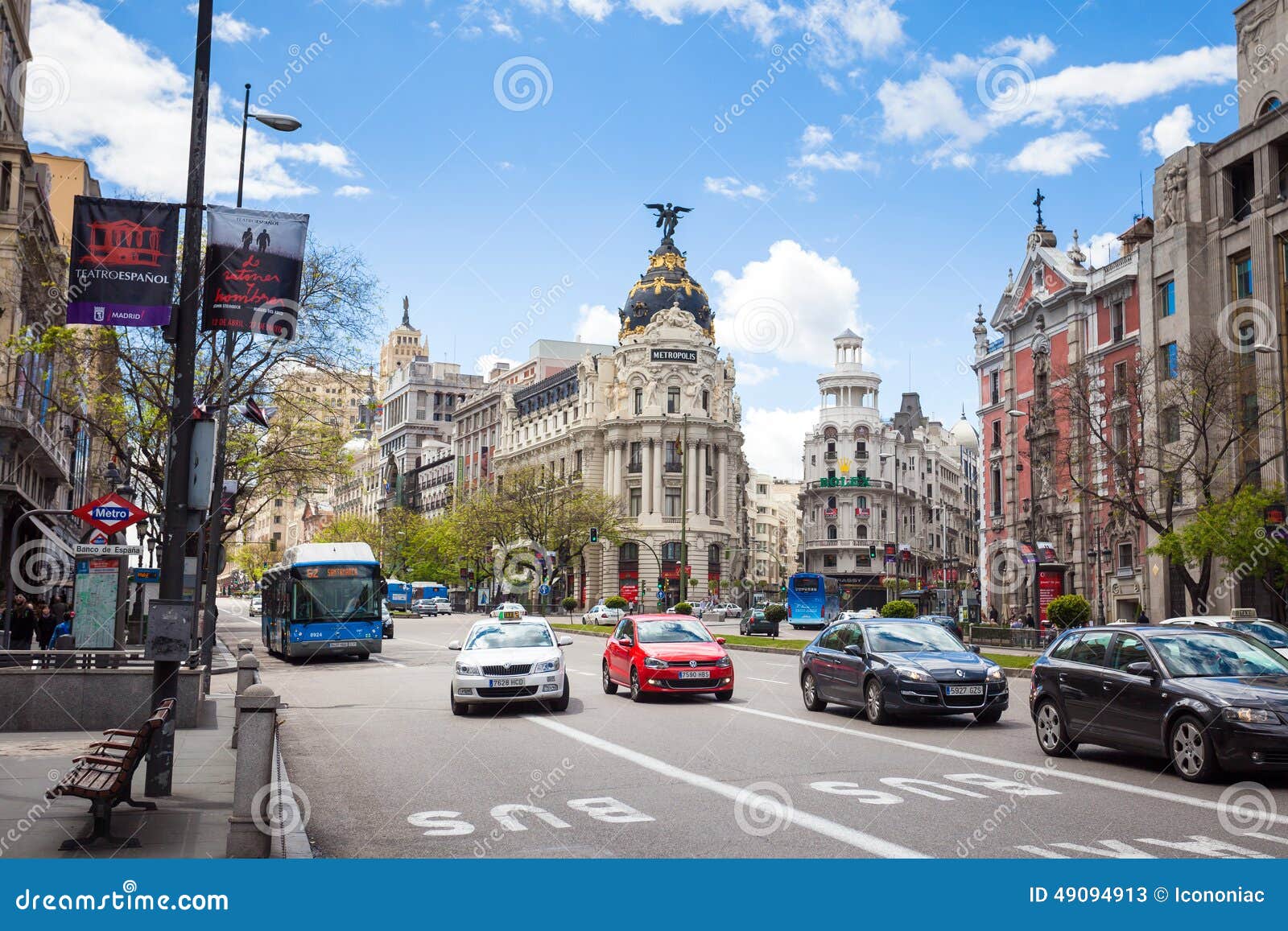 Metropolis Building and Grassy Building, Madrid Editorial Stock Photo ...