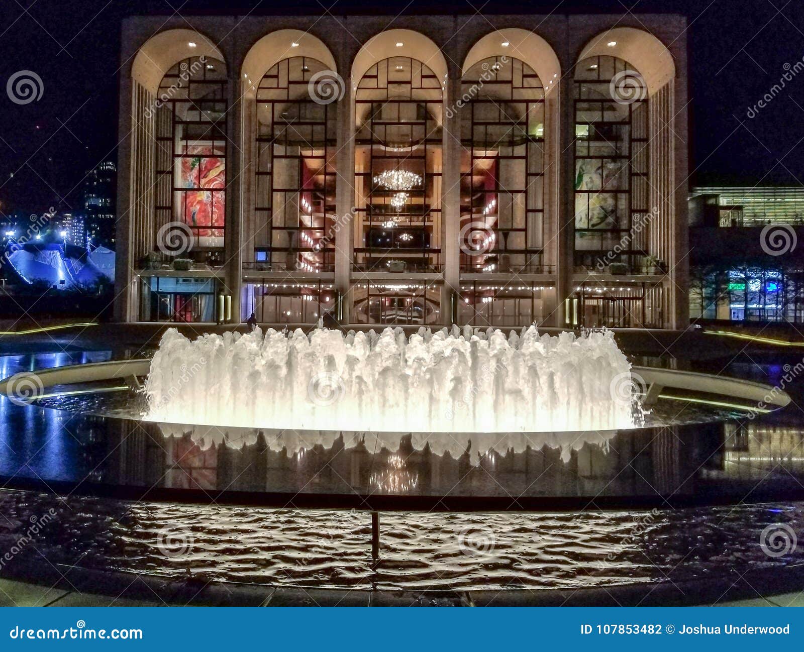 Metropolitan Opera editorial photography. Image of city - 107853482