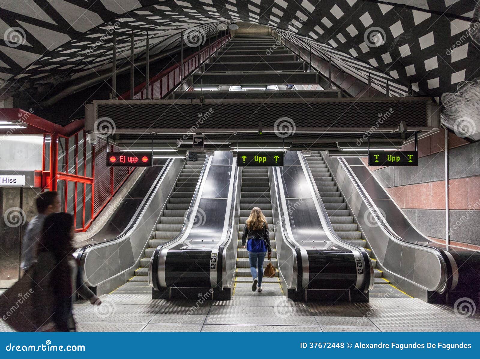 Metropost in Stockholm redactionele stock foto. Image of onderaan ...