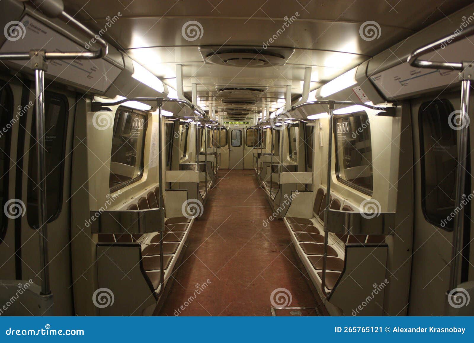 Metrotrain 81-714 717 editorial photo. Image of original - 265765121