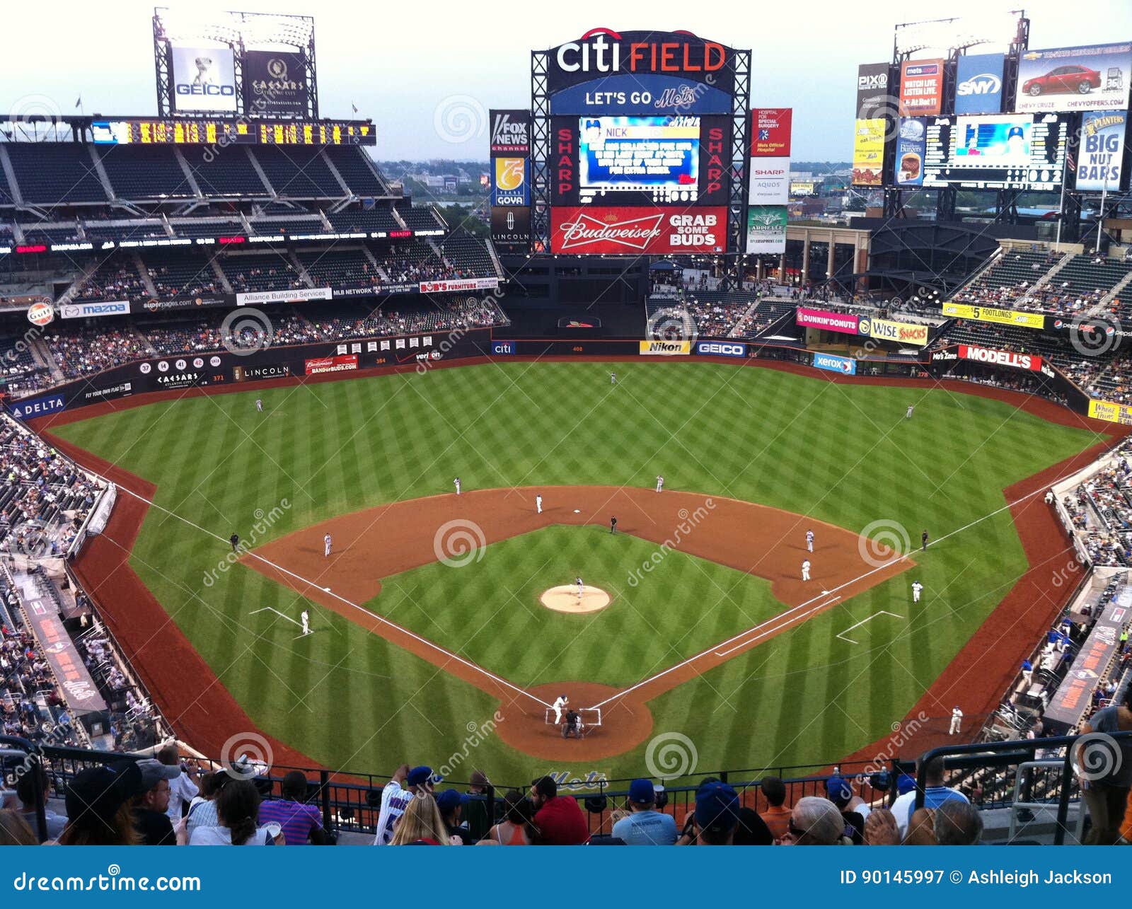 Mets baseball game editorial photography. Image of york - 90145997