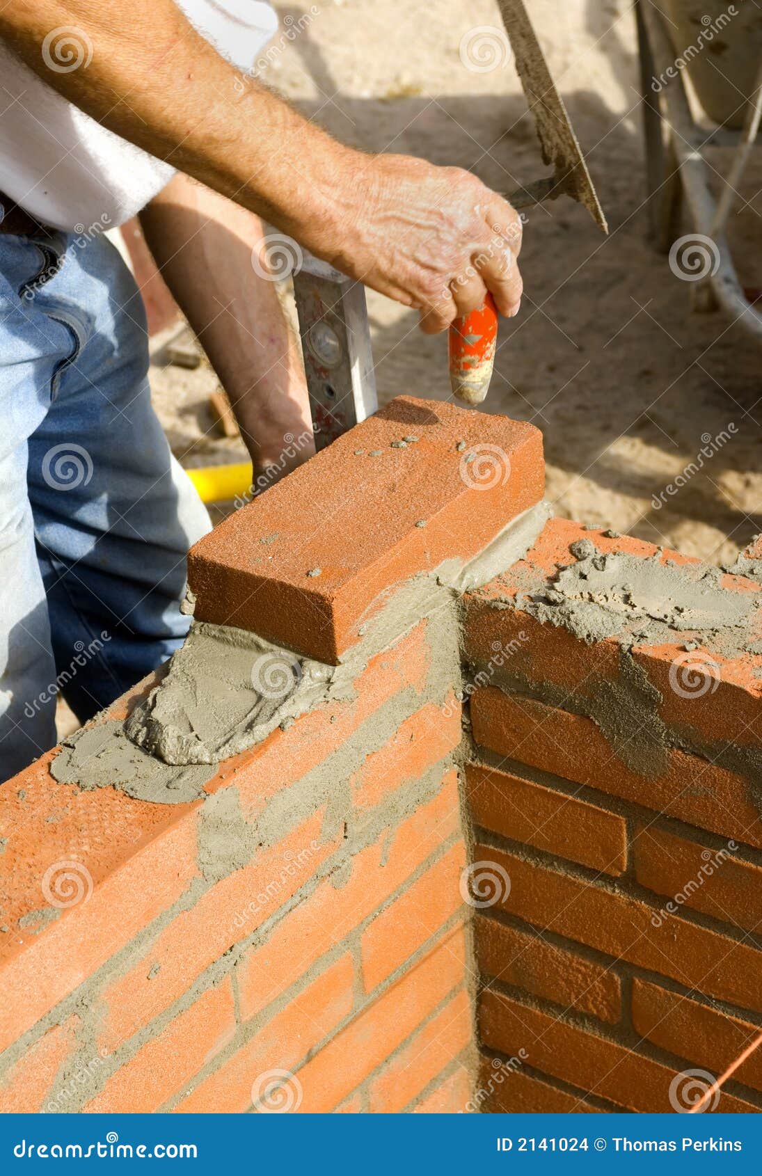 Metselaar 2 stock foto. Image of rijen, buiten, laag, mortier - 2141024