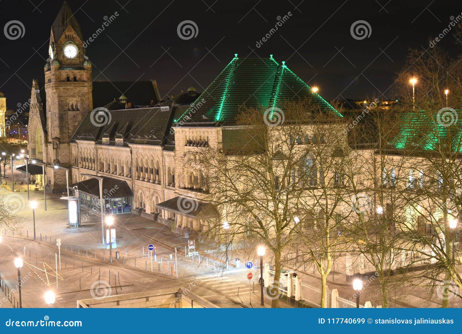 Metz stock image. Image of metz, station, night, train - 117740699