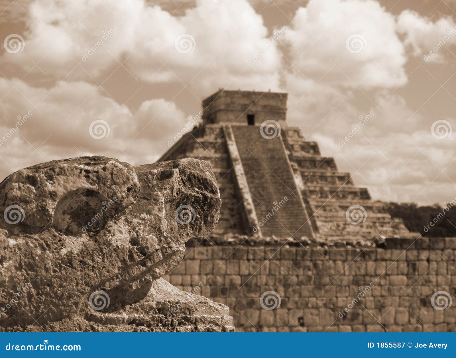 Mexican Chi Chen Itza Snake and Pyramid Stock Image - Image of travel ...