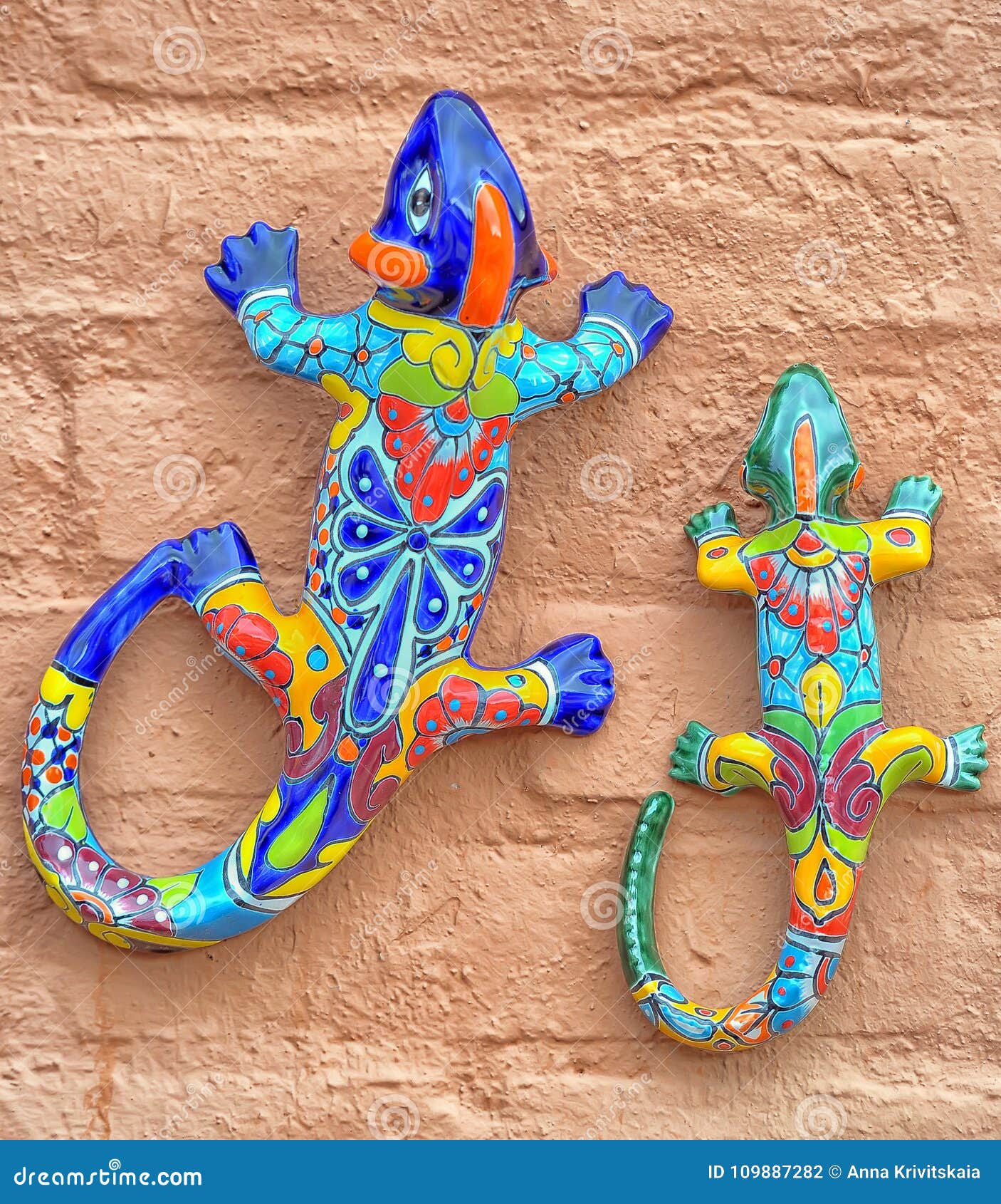 Mexican pottery lizard stock photo. Image of nature - 109887282