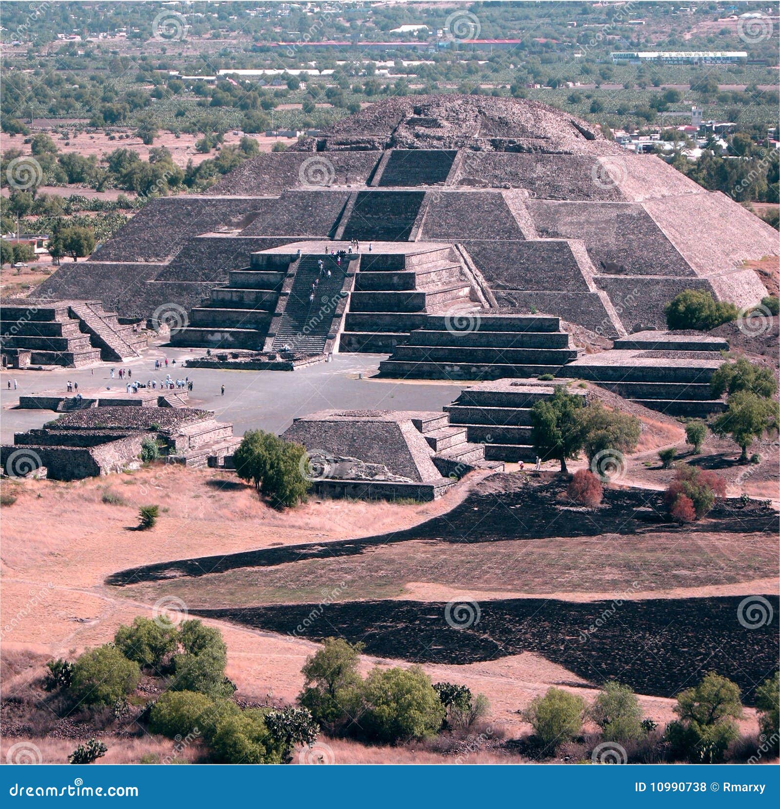 Top Of Mexican Pyramid, Pyramid Of The Niches In Veracruz Mexico ...