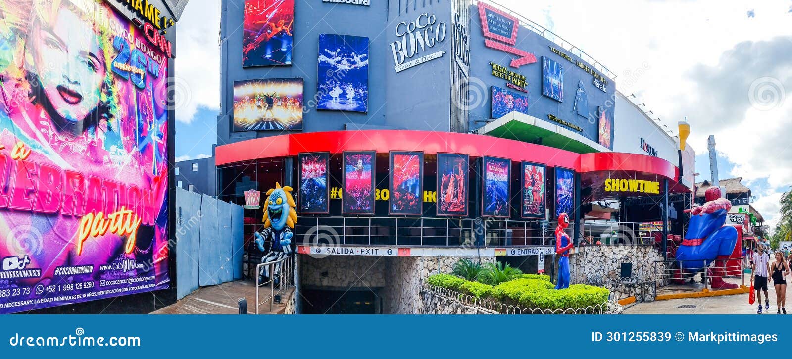 Mexico, Cancun, Coco Bongo Building, Show and Disco Editorial Stock ...