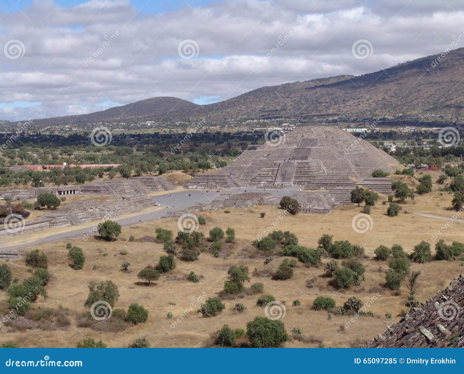 Pyramid Of Older Tombstones At Japanese Cemetery. Editorial Image ...