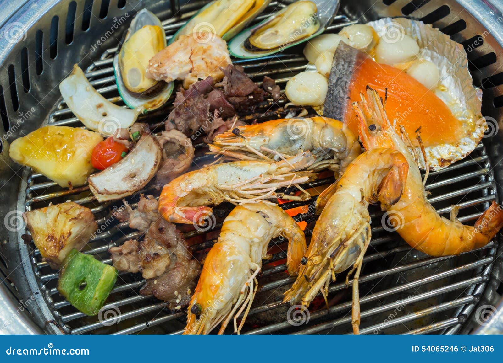 Mezcla Coreana Del Estilo Asada a La Parrilla Foto de archivo - Imagen ...