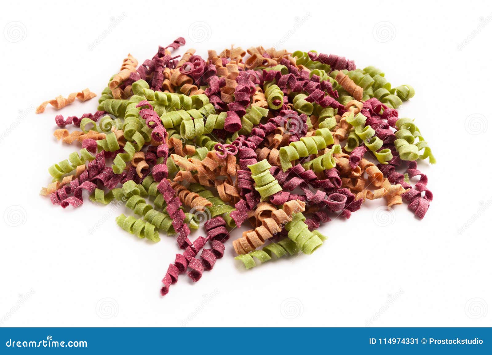 Mezcla De Fusilli Colorido Aislada En Blanco Imagen de archivo - Imagen ...