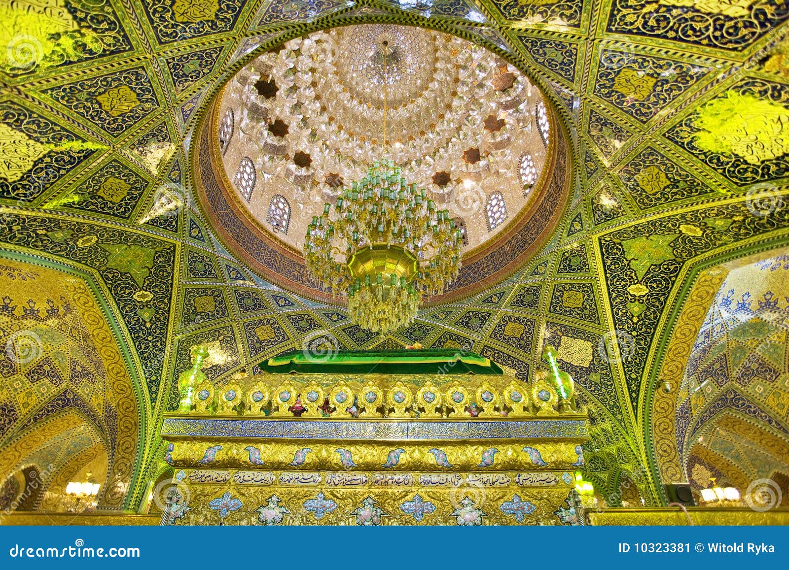 Mezquita De Sayyida Ruqayya Imagen de archivo - Imagen de ornamental ...