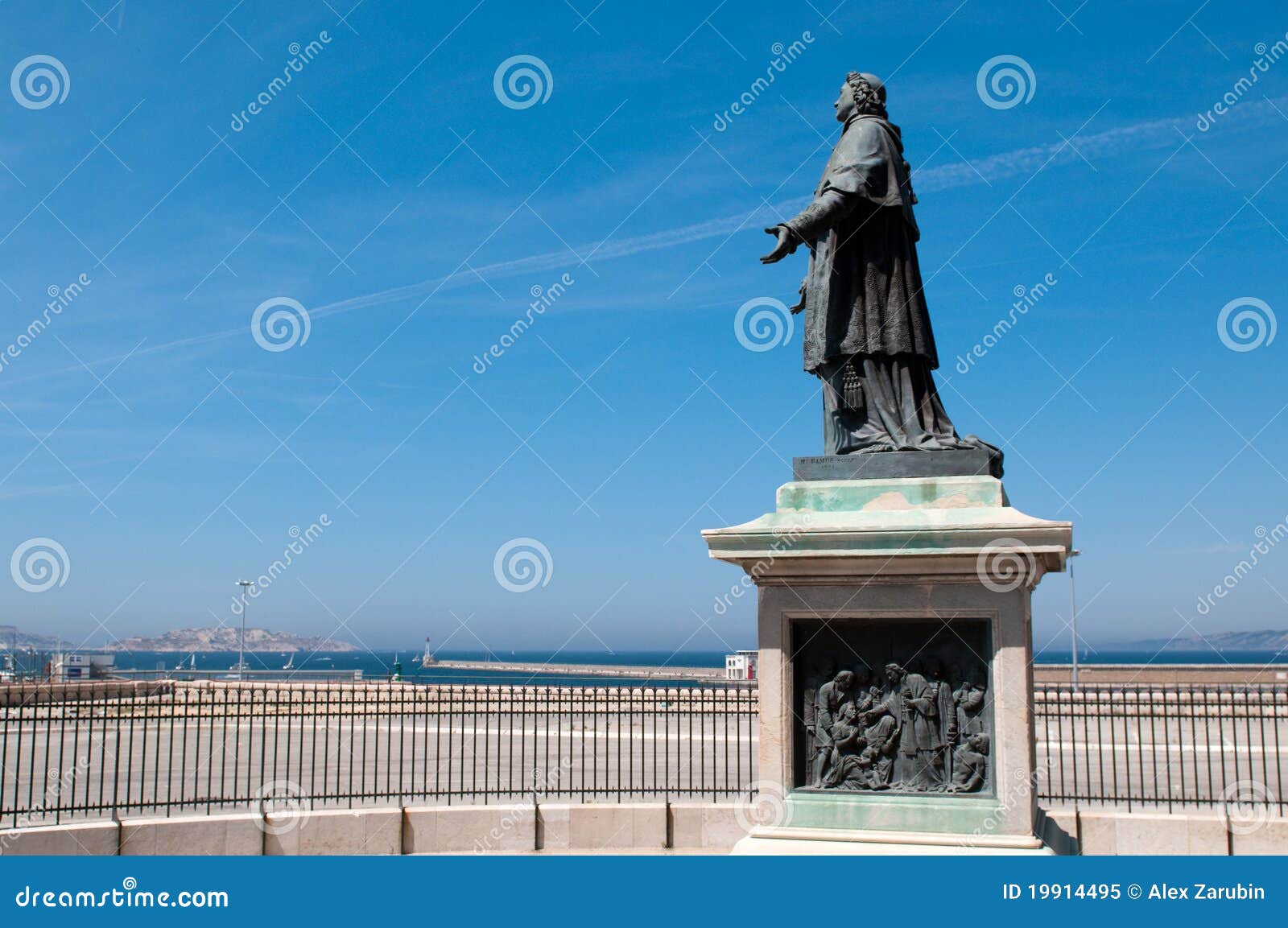 Mgr. Het Standbeeld Van Belsunce Stock Afbeelding - Image of bischop ...