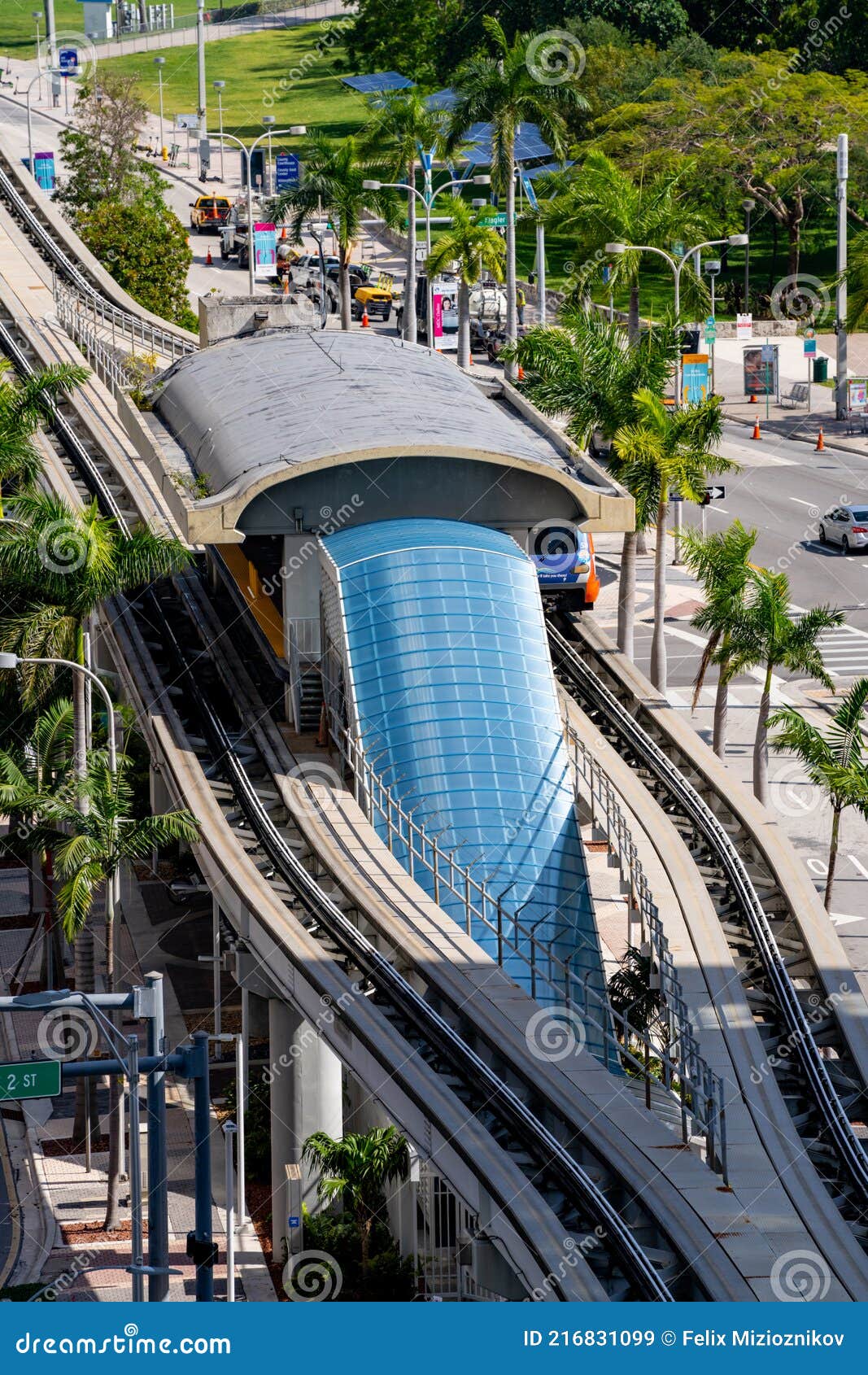 Miami Bayside Metro Stop Platform Editorial Stock Image - Image of ...