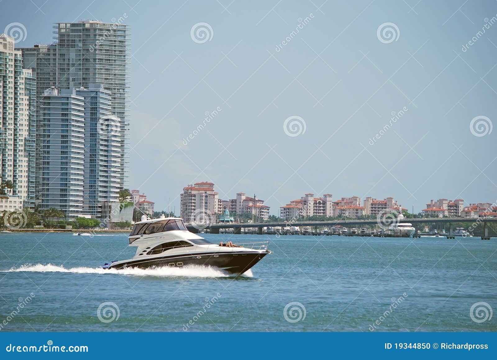 Luxury Boat Racing Miami Beach Stock Photos - Free & Royalty-Free Stock ...