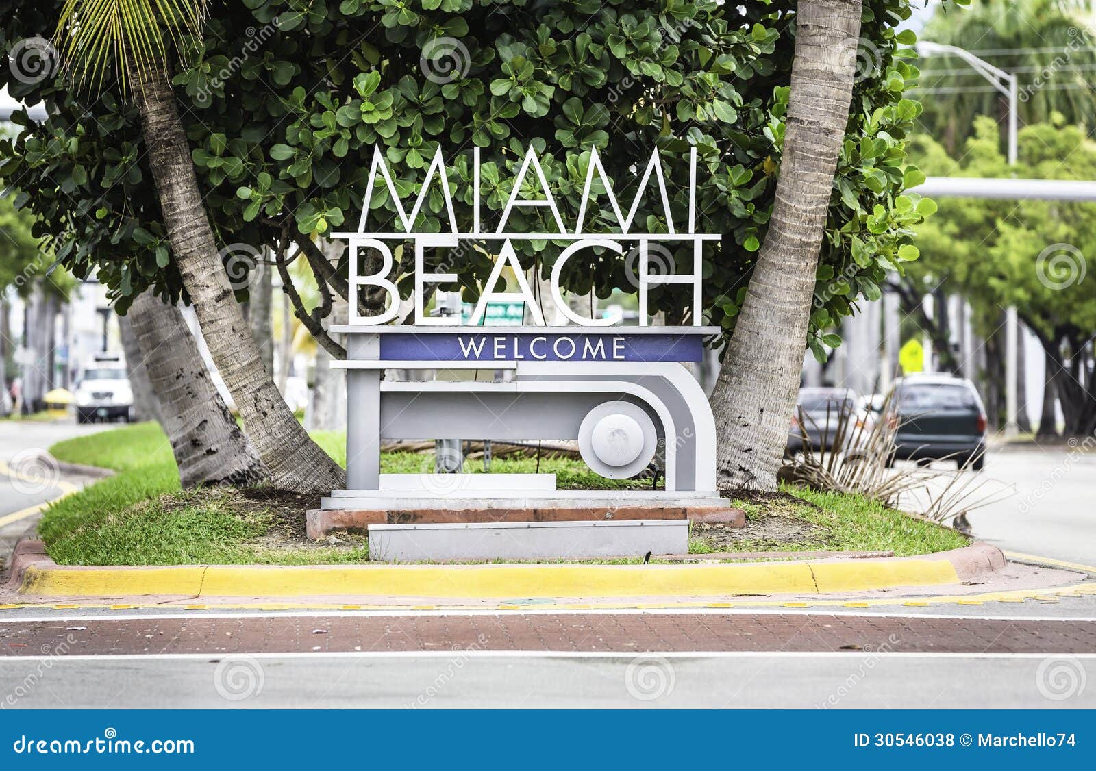 Miami Beach welcome sign stock photo. Image of destination - 30546038