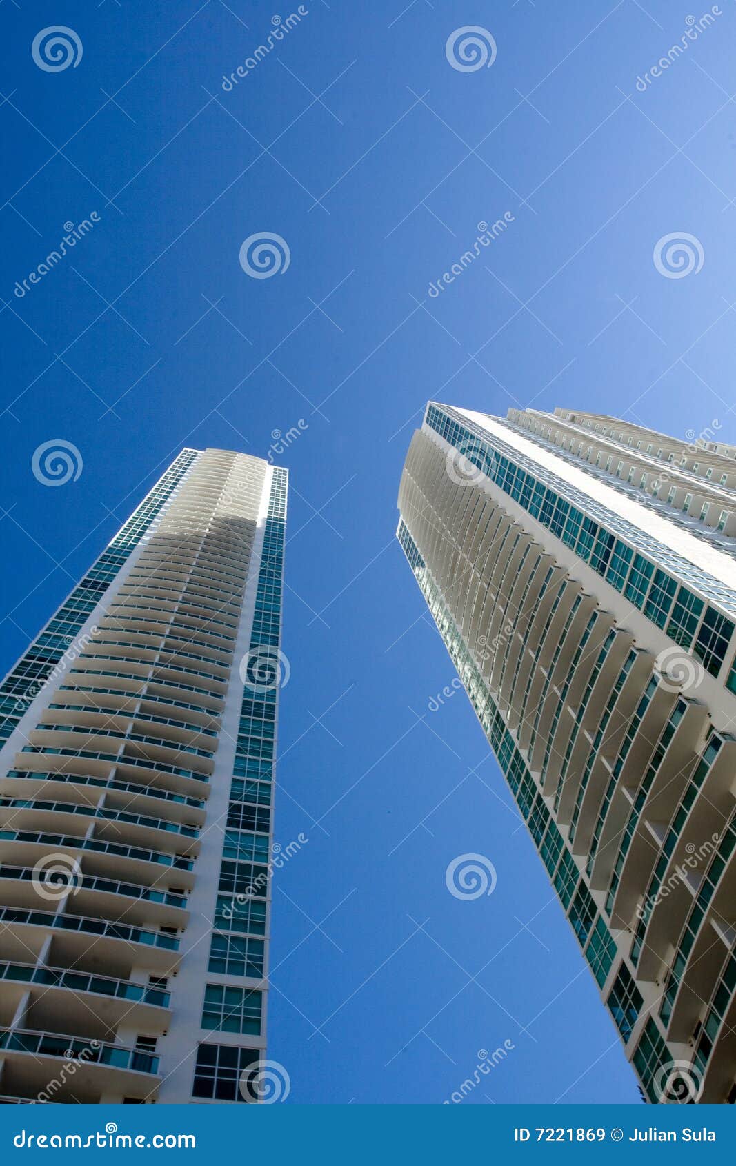 Miami Building stock image. Image of facade, skyline, landmark - 7221869
