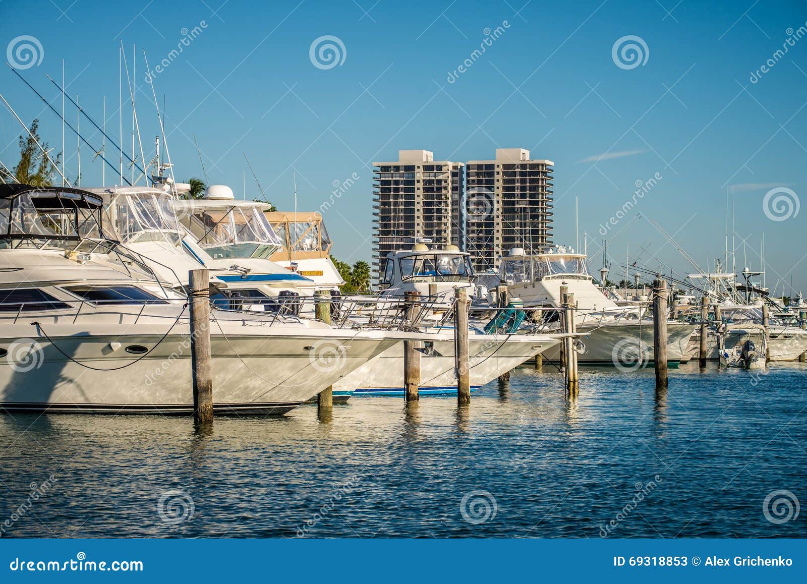 Miami Florida Beach Scenes on a Sunny Day Editorial Stock Photo - Image ...