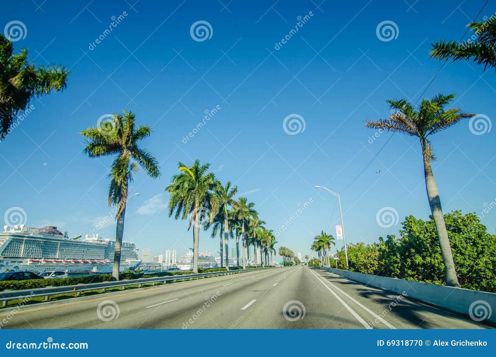Miami Florida City Skyline and Streets Editorial Image - Image of blue ...