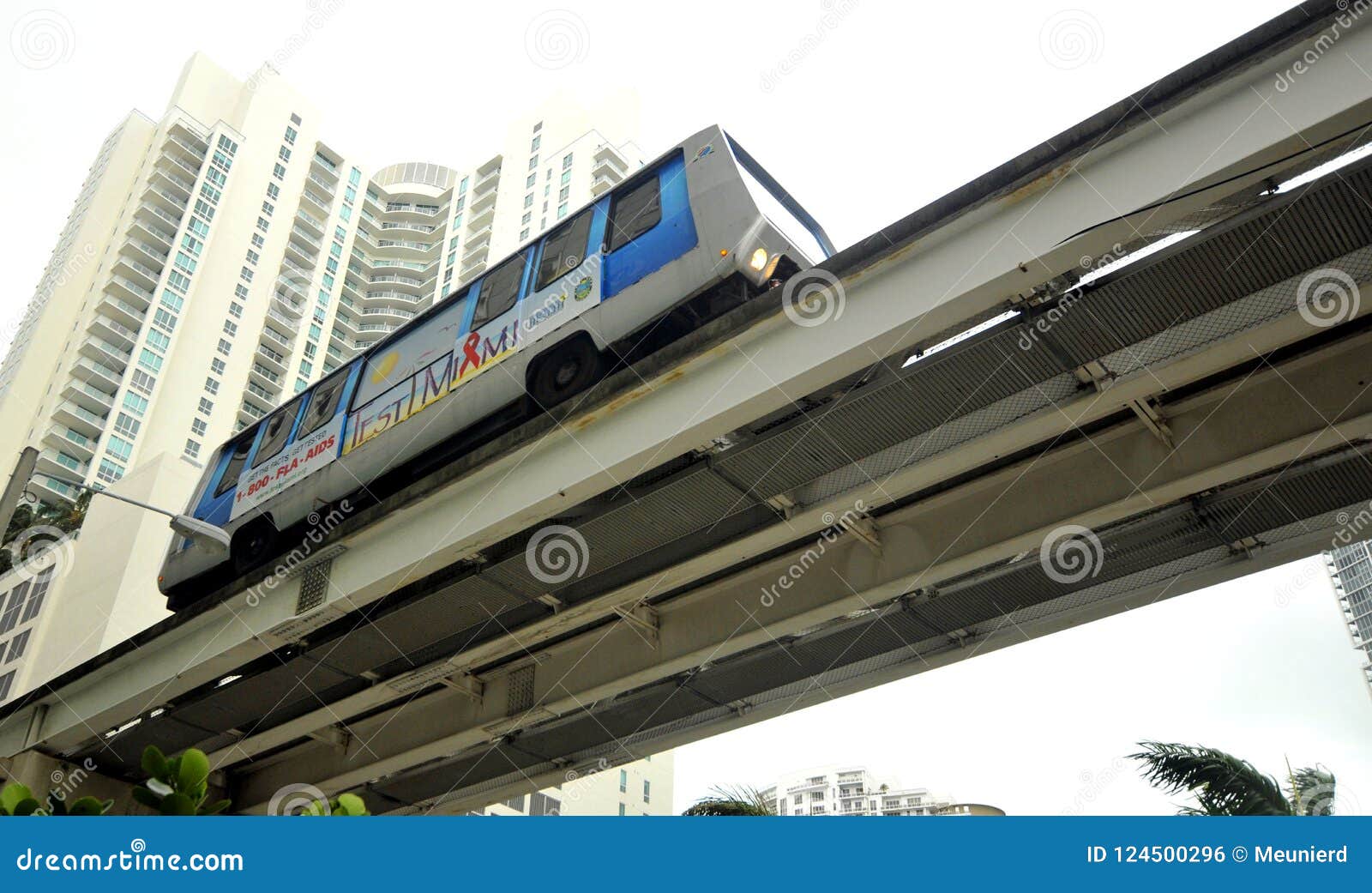 Rail Rapid Transit System of Miami Editorial Photo - Image of commuting ...