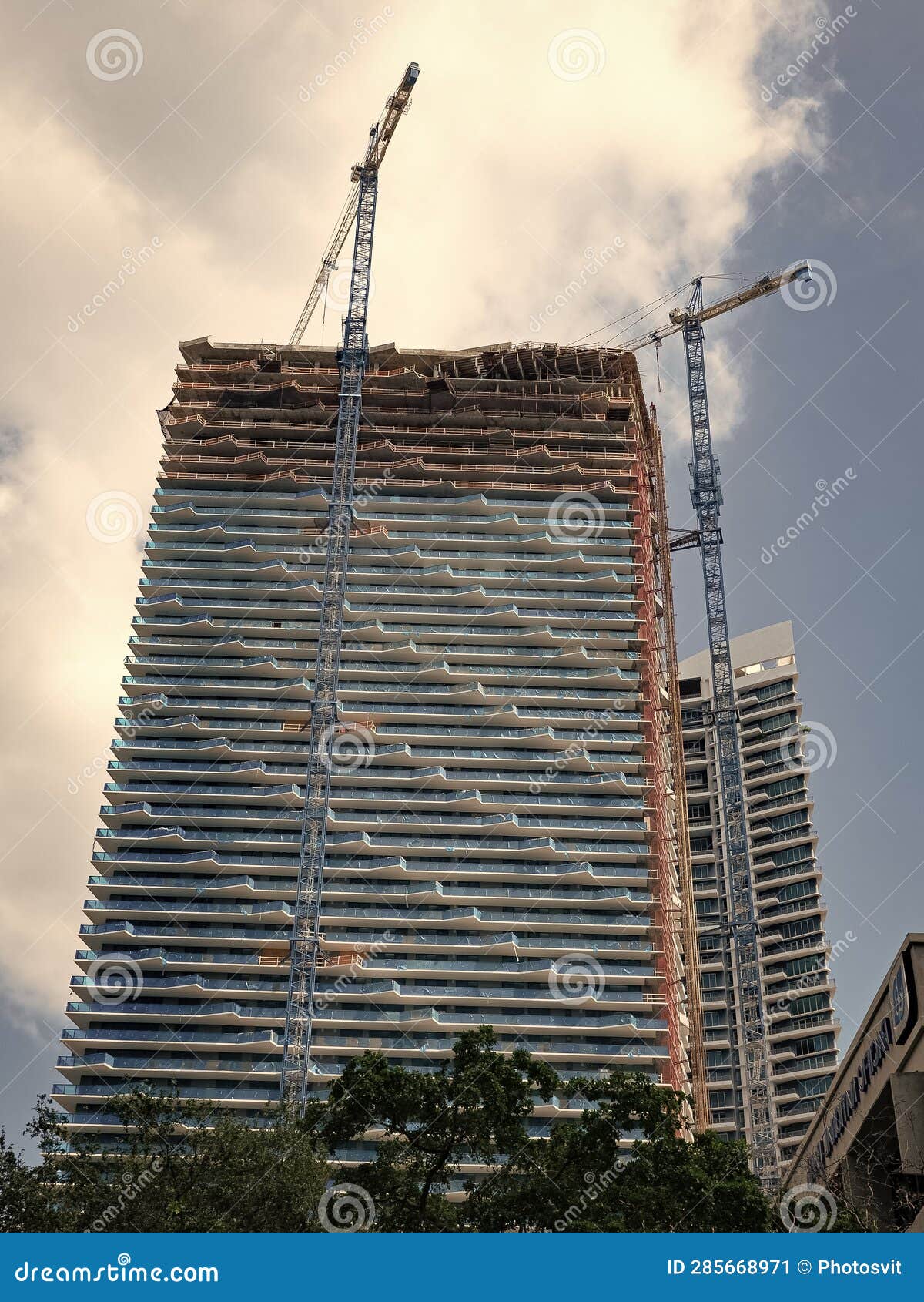 Miami, Florida USA - December 26, 2015: Construction of Skyscraper ...