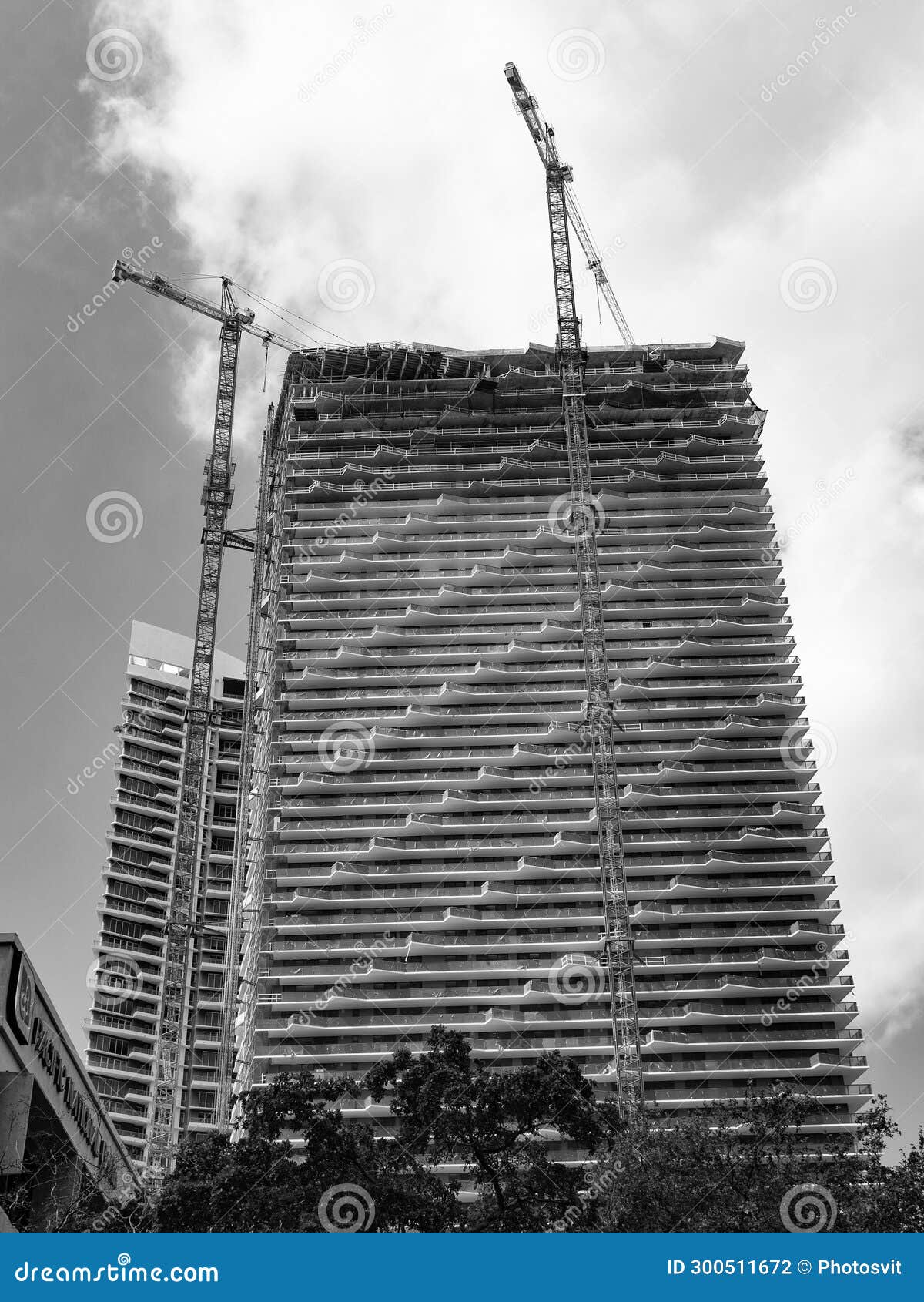Miami, Florida USA - December 26, 2015: Construction of Skyscraper ...