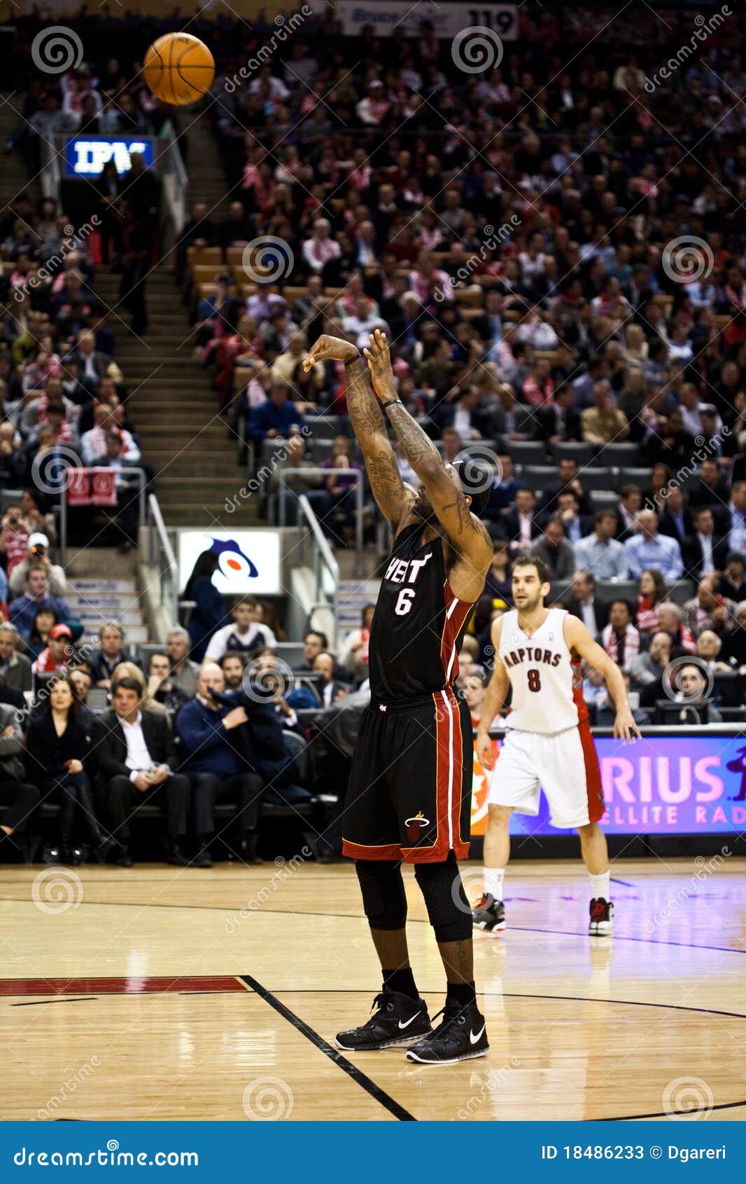 Miami Heat Vs. Toronto Raptors Editorial Stock Photo - Image of knotted ...