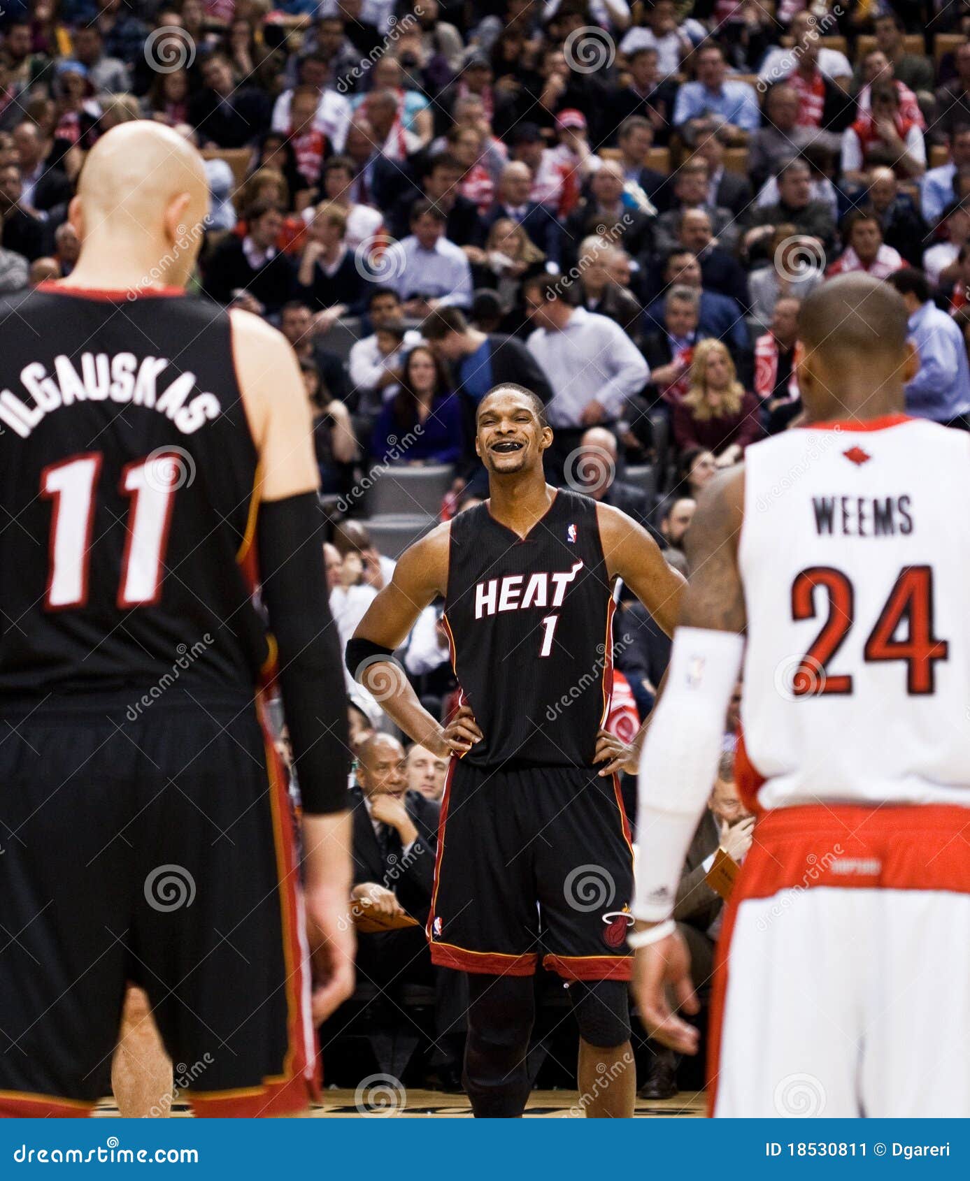 Miami Heat Vs. Toronto Raptors Editorial Photo - Image of indoors, game ...