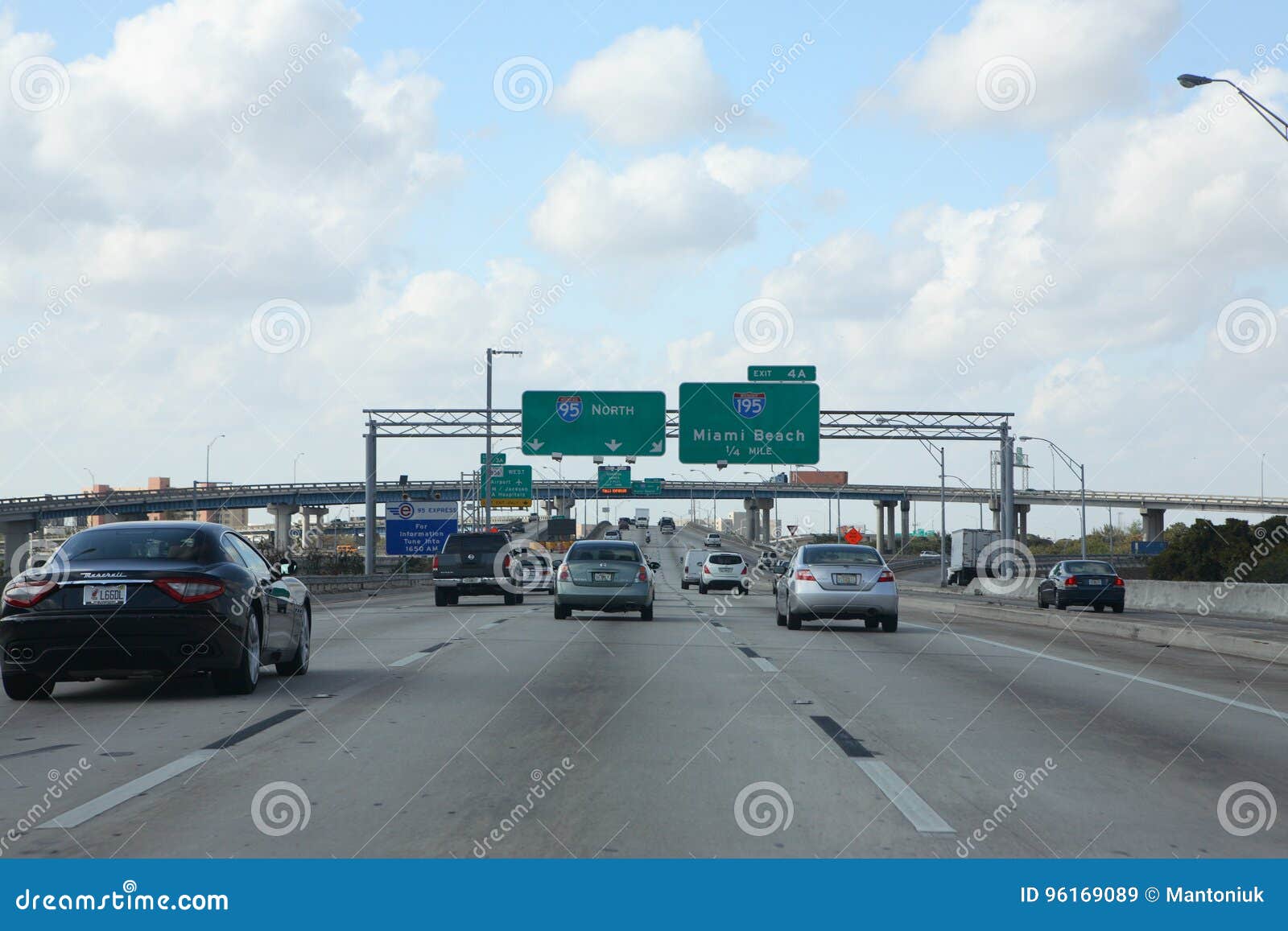 Miami highway editorial stock image. Image of cars, driving - 96169089