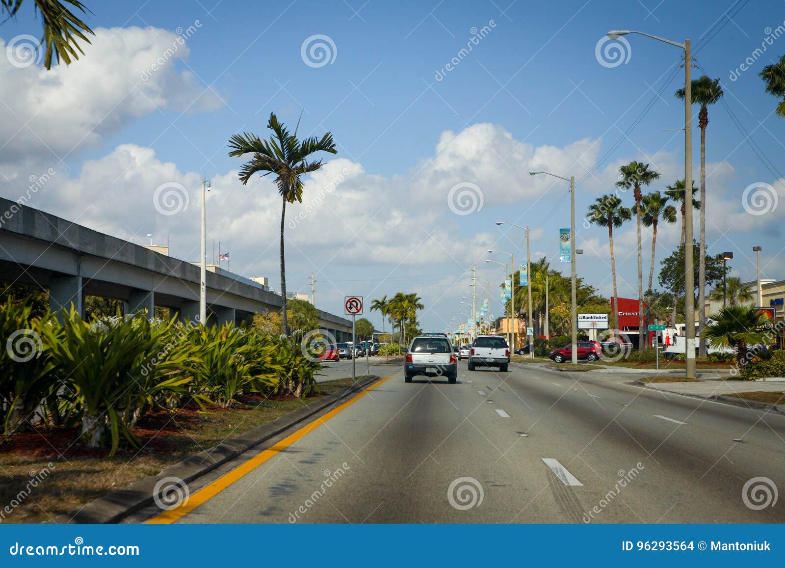 Miami road editorial stock image. Image of sign, road - 96293564