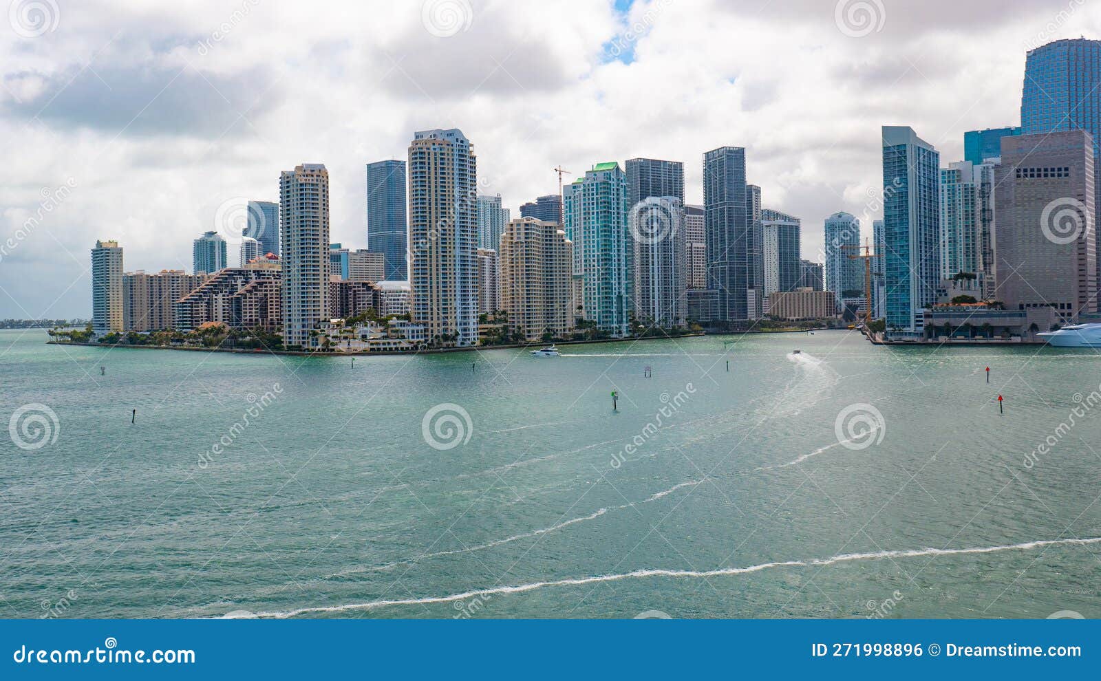 Miami Skyline Skyscraper Building with Cityscape. Miami Skyline ...