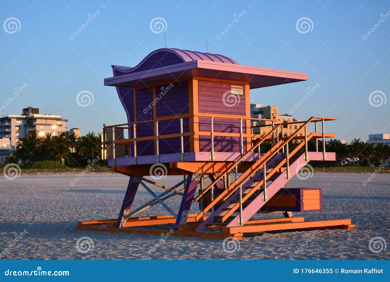 Miami South Beach Lifeguard House Stock Image - Image of sand, typical ...