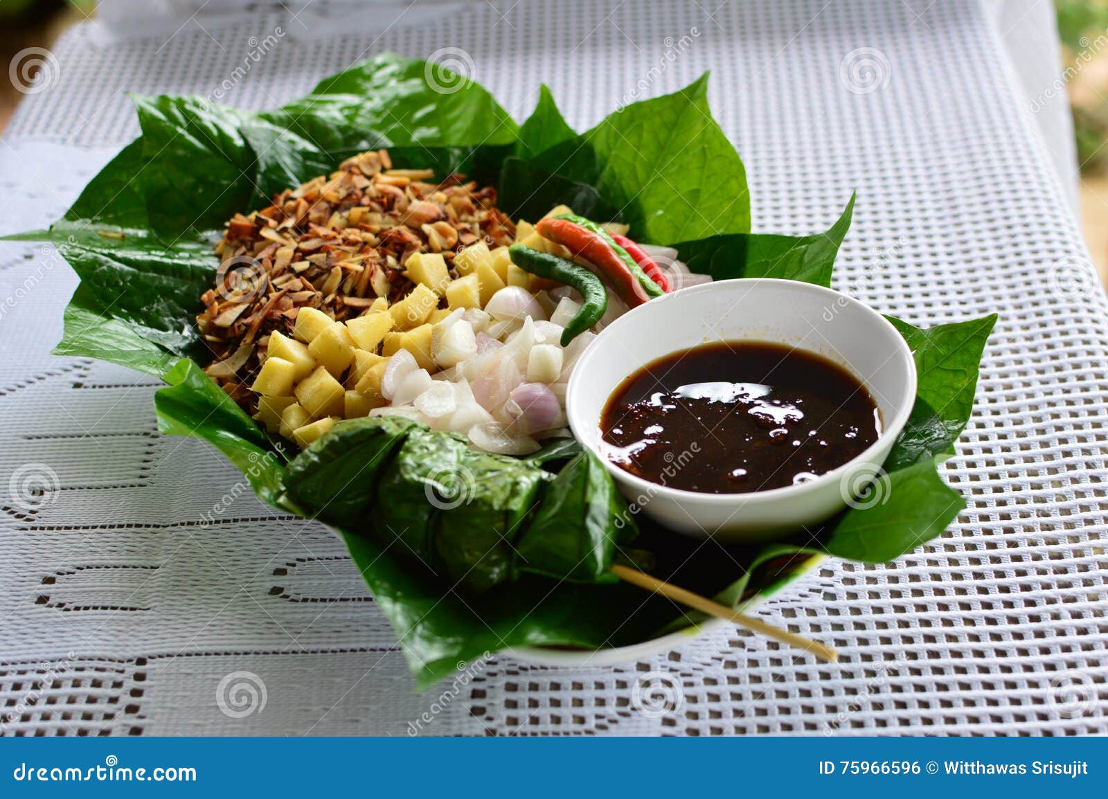 Miang Kam-thaifood foto de archivo. Imagen de salsa, planta - 75966596