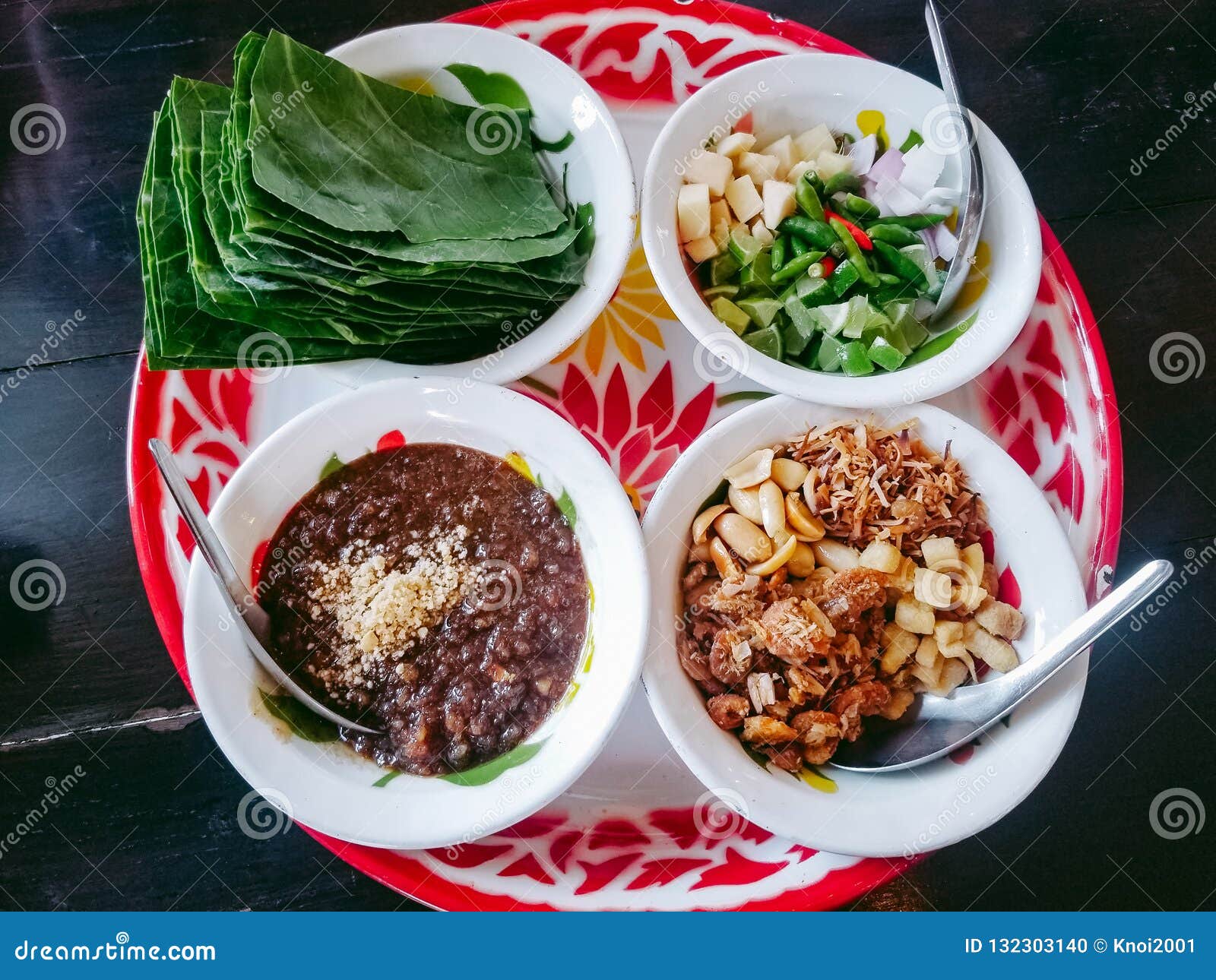 Miang Kham - a Royal Leaf Wrap Appetizer Stock Photo - Image of leaf ...