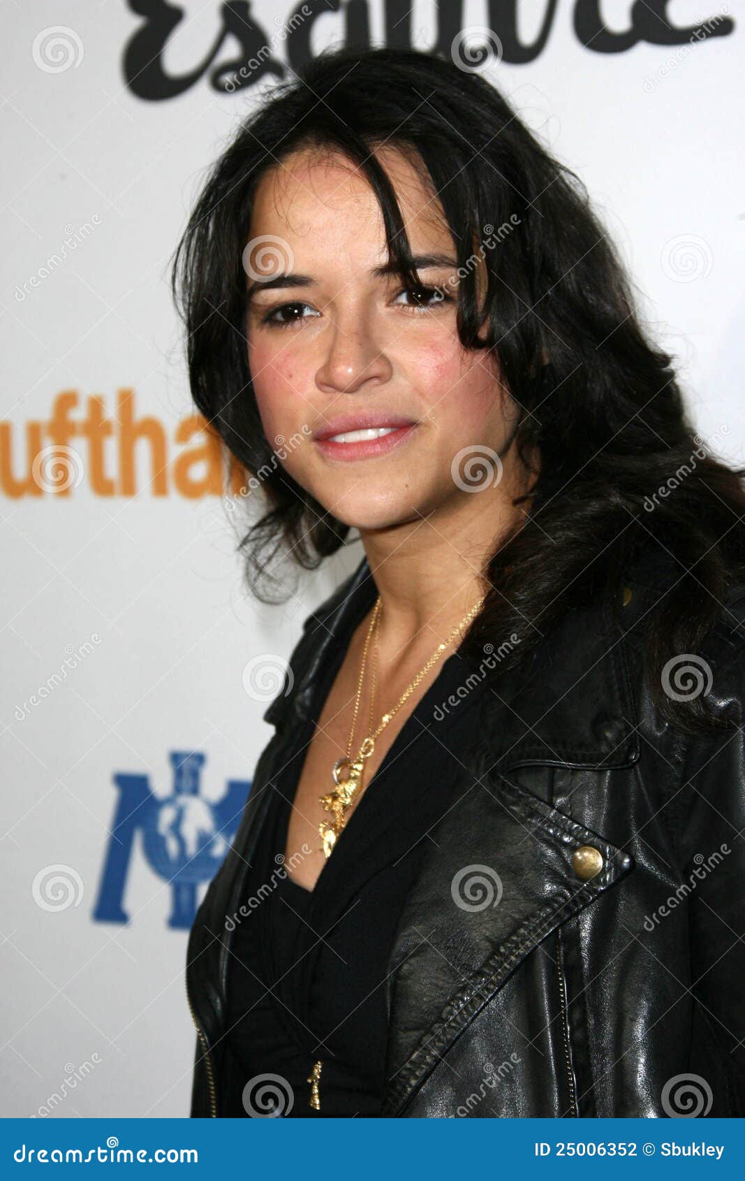 Micaela Rodriguez fotografía editorial. Imagen de colinas - 25006352