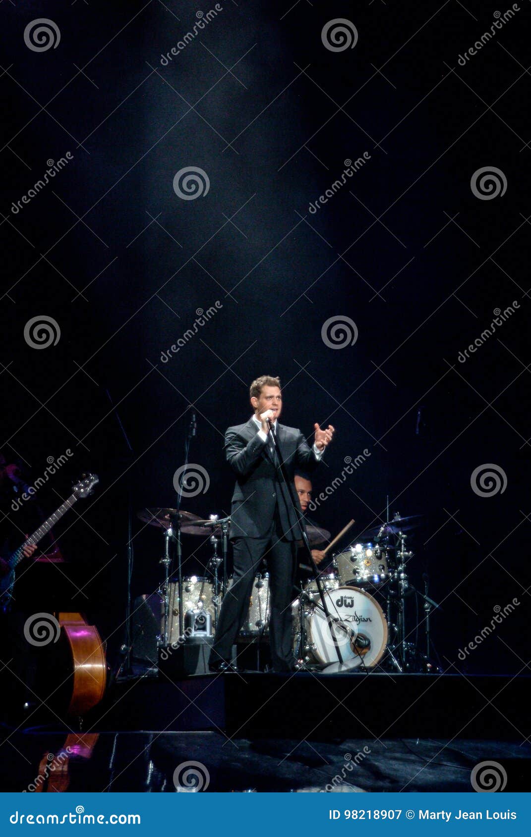 Michael Buble editorial photography. Image of soleil - 98218907