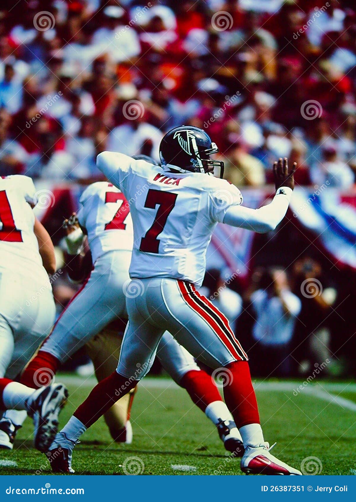 Michael Vick Atlanta Falcons Editorial Photo - Image of turf, grass ...