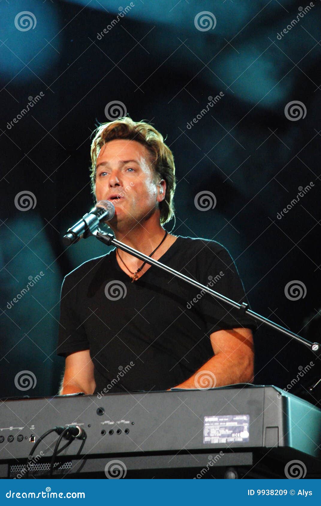 Michael W. Smith Im Konzert Redaktionelles Stockbild - Bild von singen ...