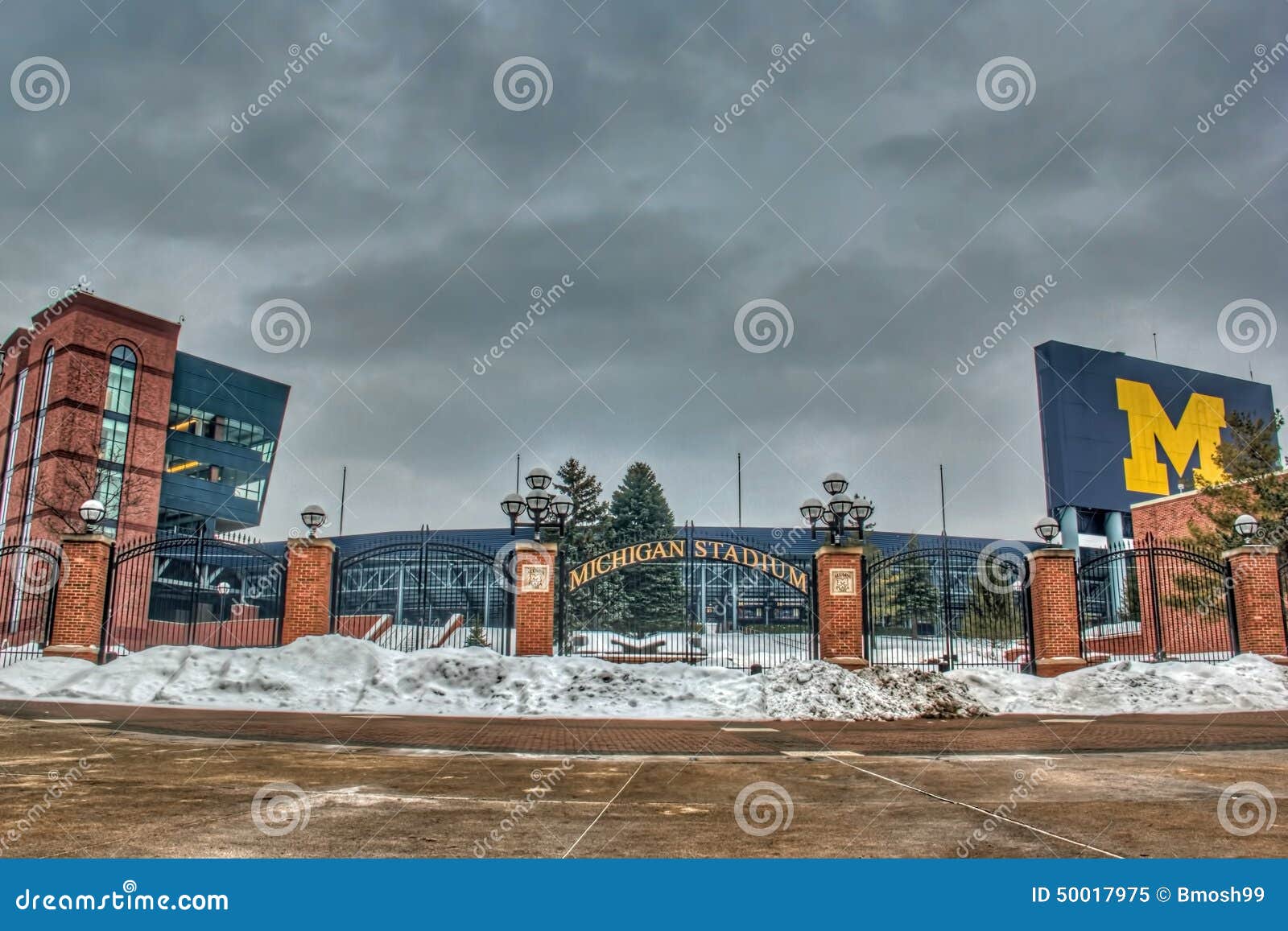 Michigan Stadium editorial image. Image of wolverines - 50017975