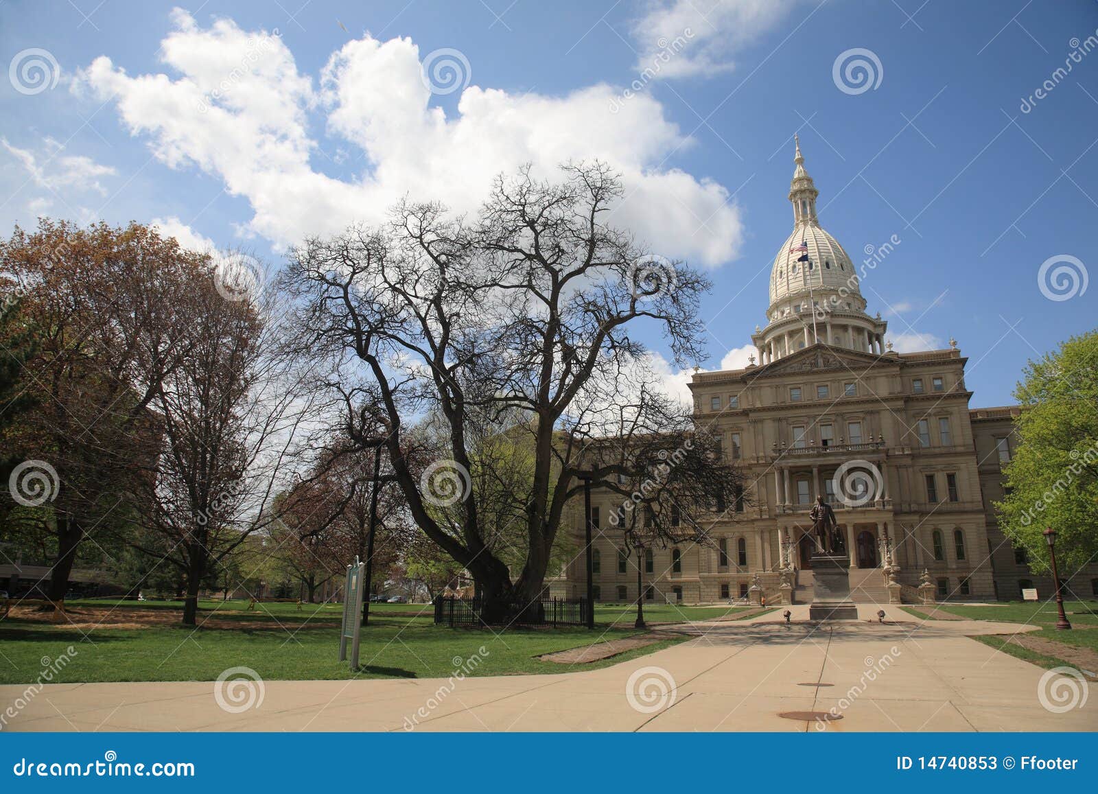 Michigan State Capitol Building Stock Image - Image of dome ...