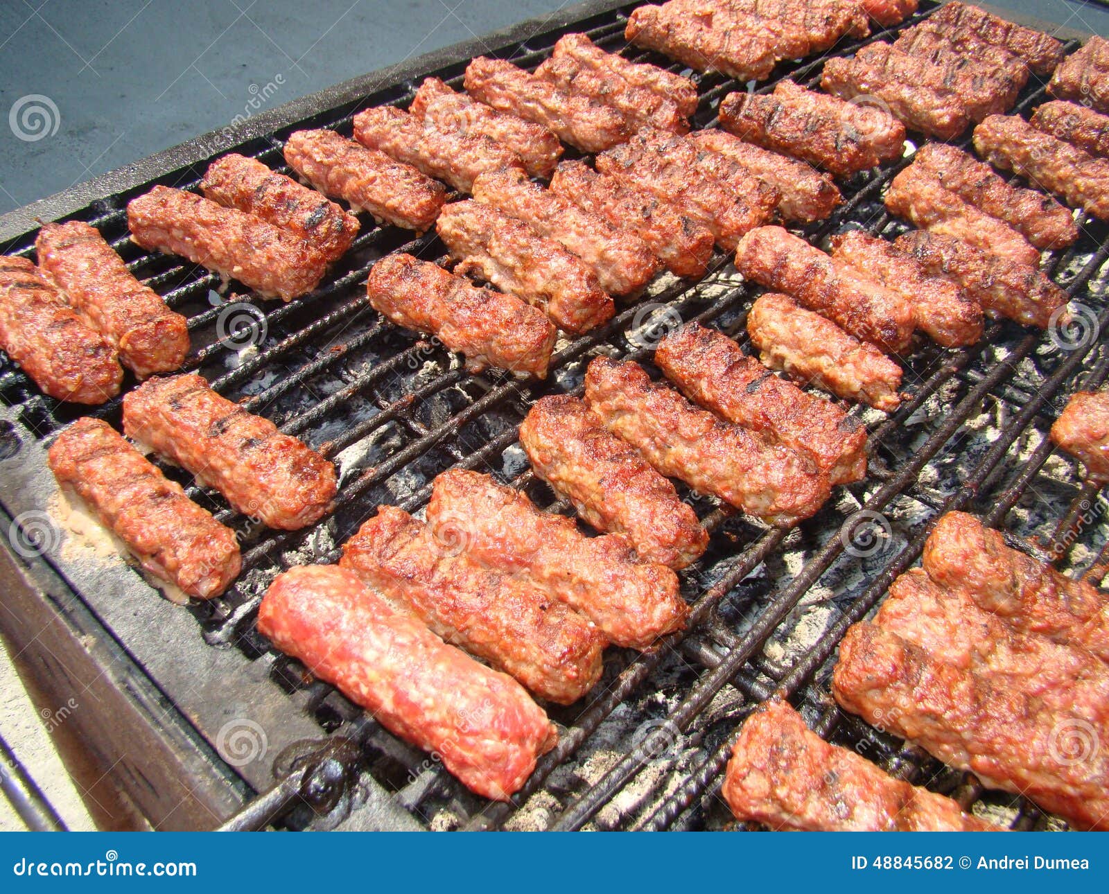 Mici foto de archivo. Imagen de cerdo, mezcla, picadito - 48845682