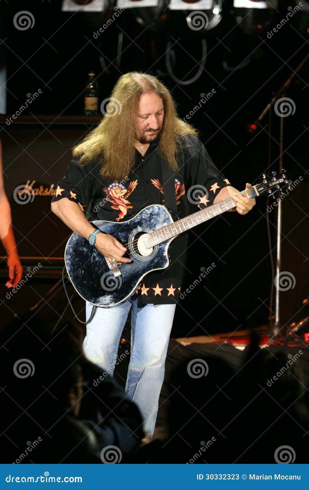 Mick Box foto de archivo editorial. Imagen de aguantar - 30332323