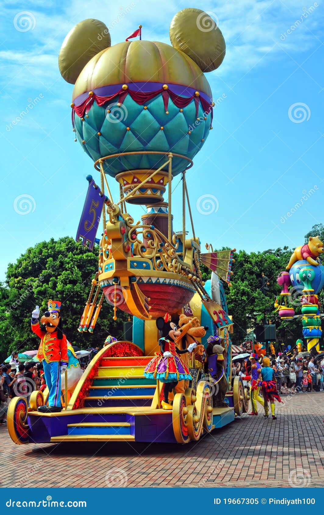 Mickey Balloon Cart on Disney Parade Editorial Image - Image of cart ...