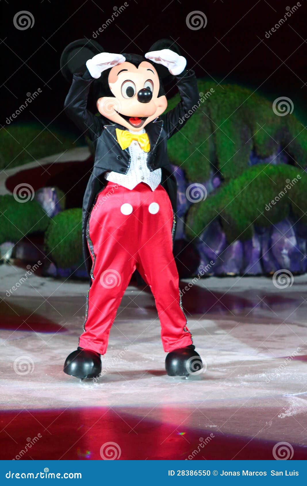 Mickey Mouse editorial image. Image of mouse, hero, costume - 28386550