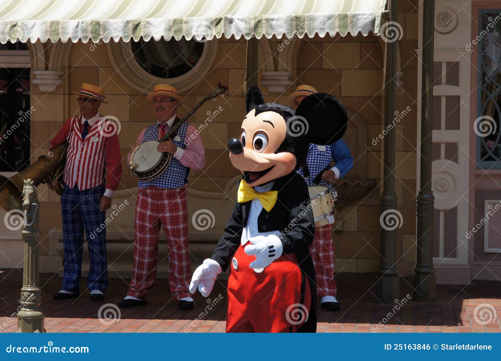 Mickey Mouse at Disneyland editorial photo. Image of mickey - 25163846