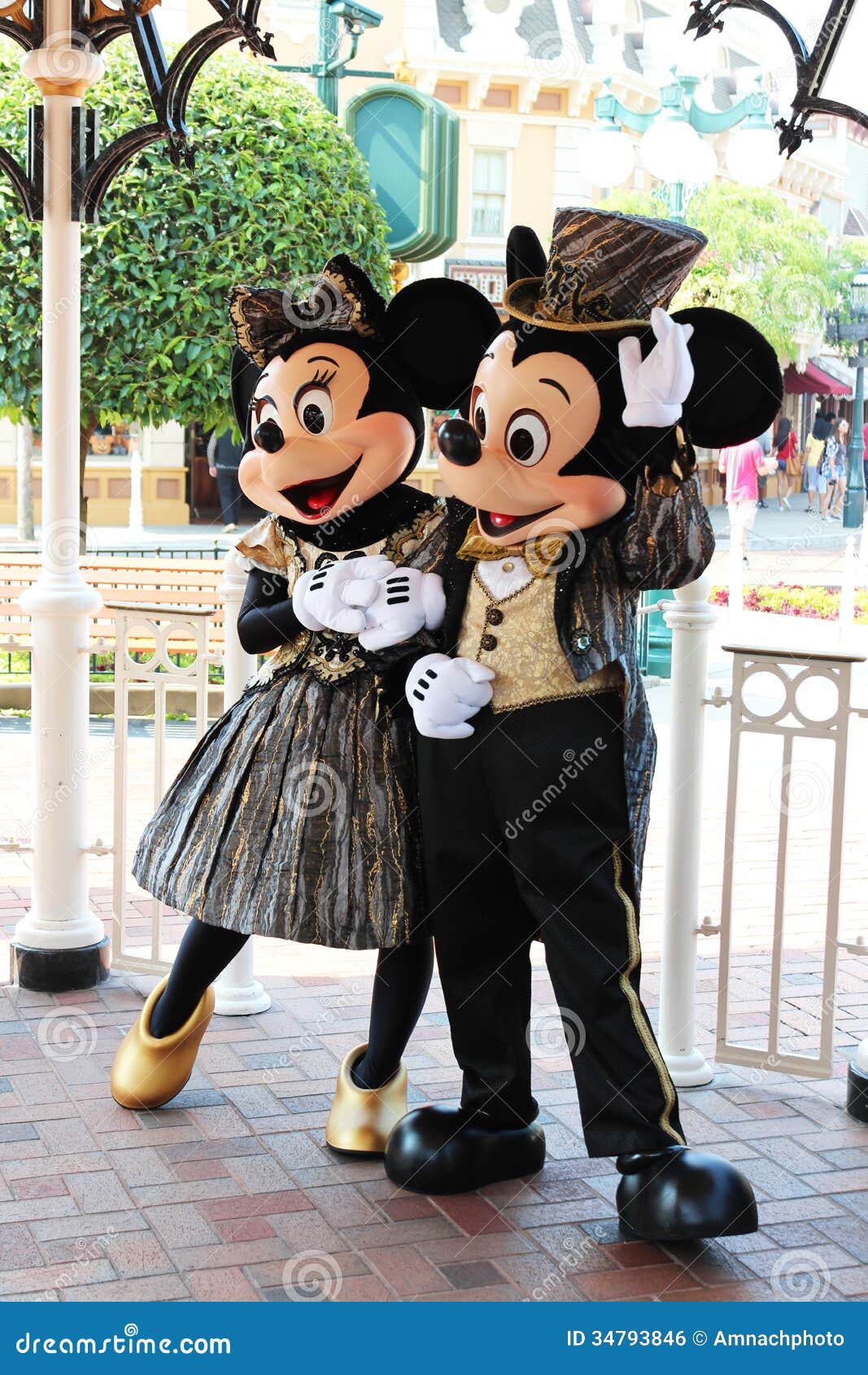 Mickey Mouse En Minnie-muis. Redactionele Foto - Image of vier, beroemd ...