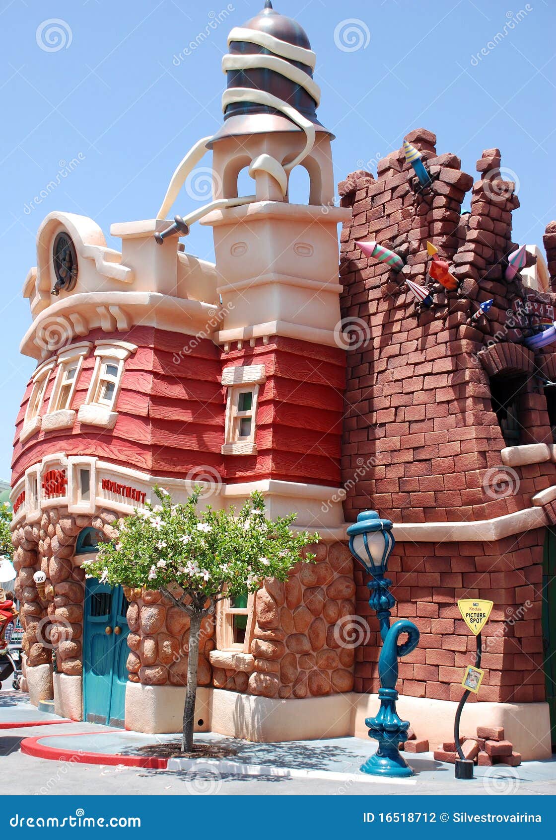 Disneyland Toontown Roller Coaster Thrill Ride Editorial Photo ...