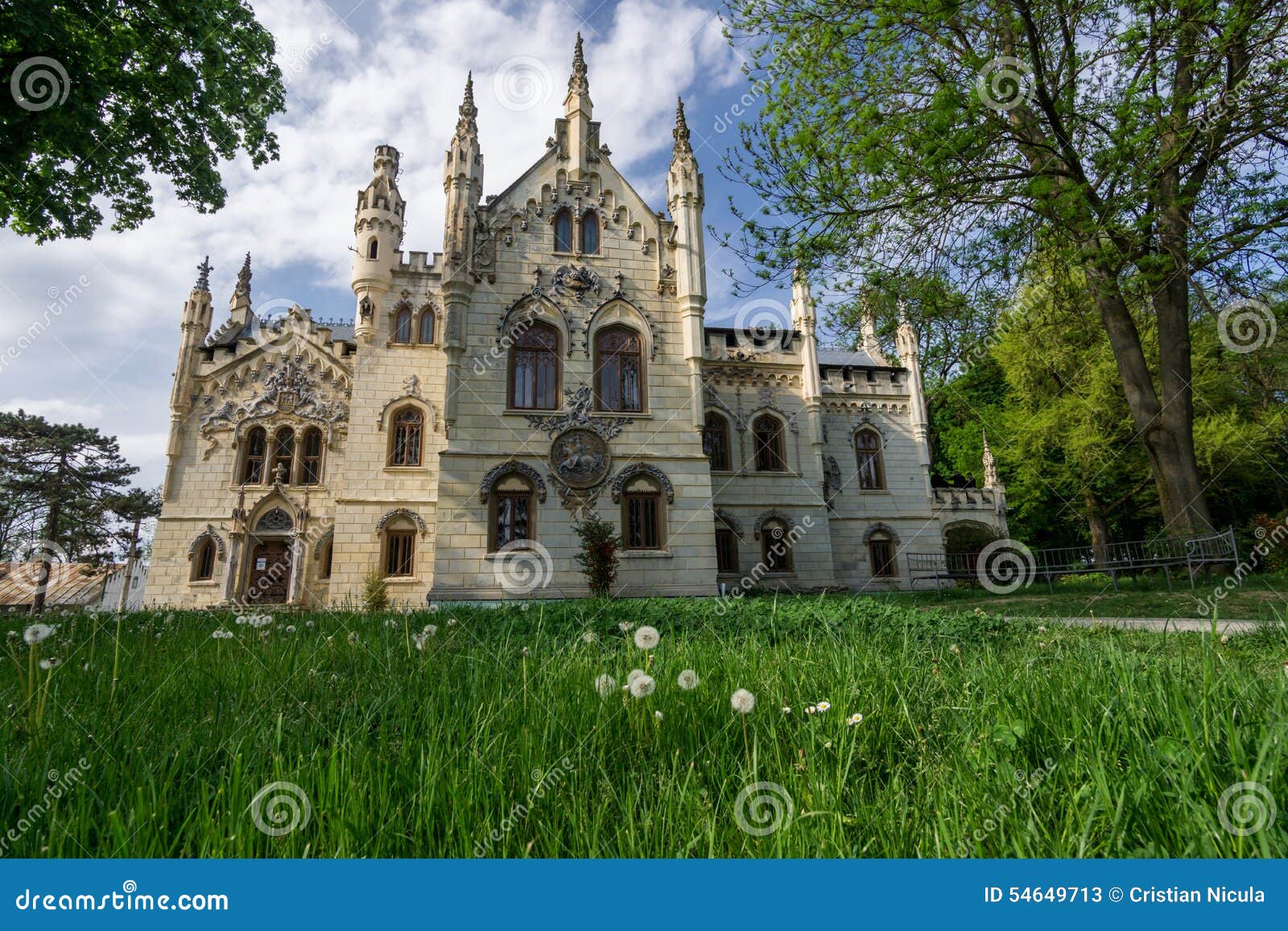 Miclauseni Castle, One Of The Most Beautifull Neo-gothic Castles ...